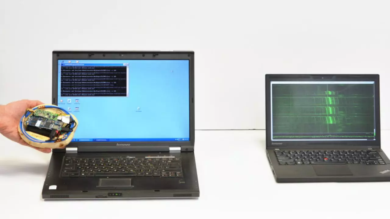 See peopesasuurune viga varastab juhtmevabalt sülearvuti krüptovõtmeid