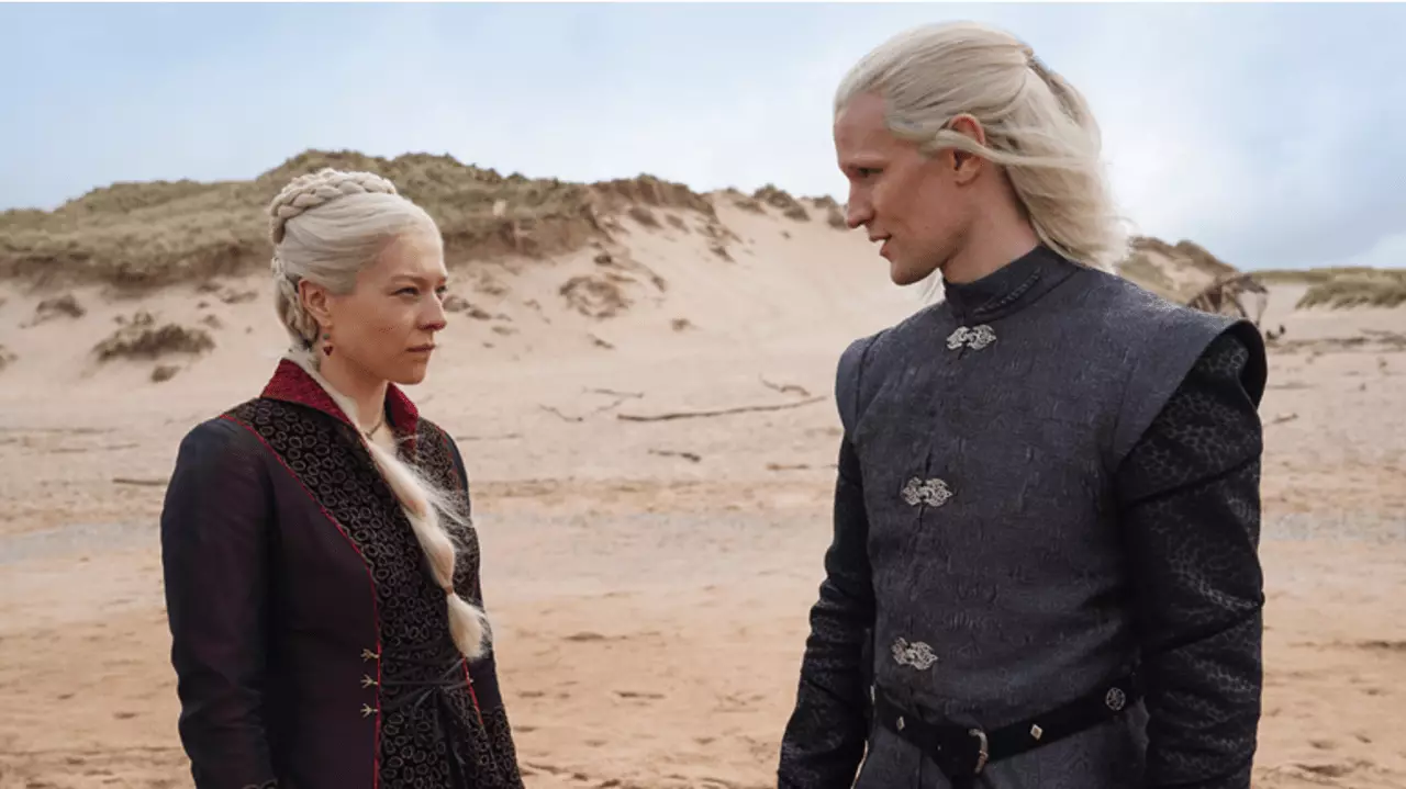Emma D'Arcy als prinses Rhaenyra Targaryen en Matt Smith als prins Daemon Targaryen. (Afbeelding: HBO)