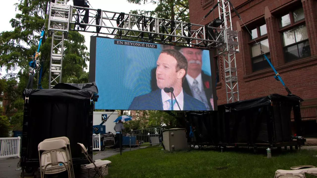 Pamandangan Tina Biantara Tunggul Badag Kahiji Mark Zuckerberg