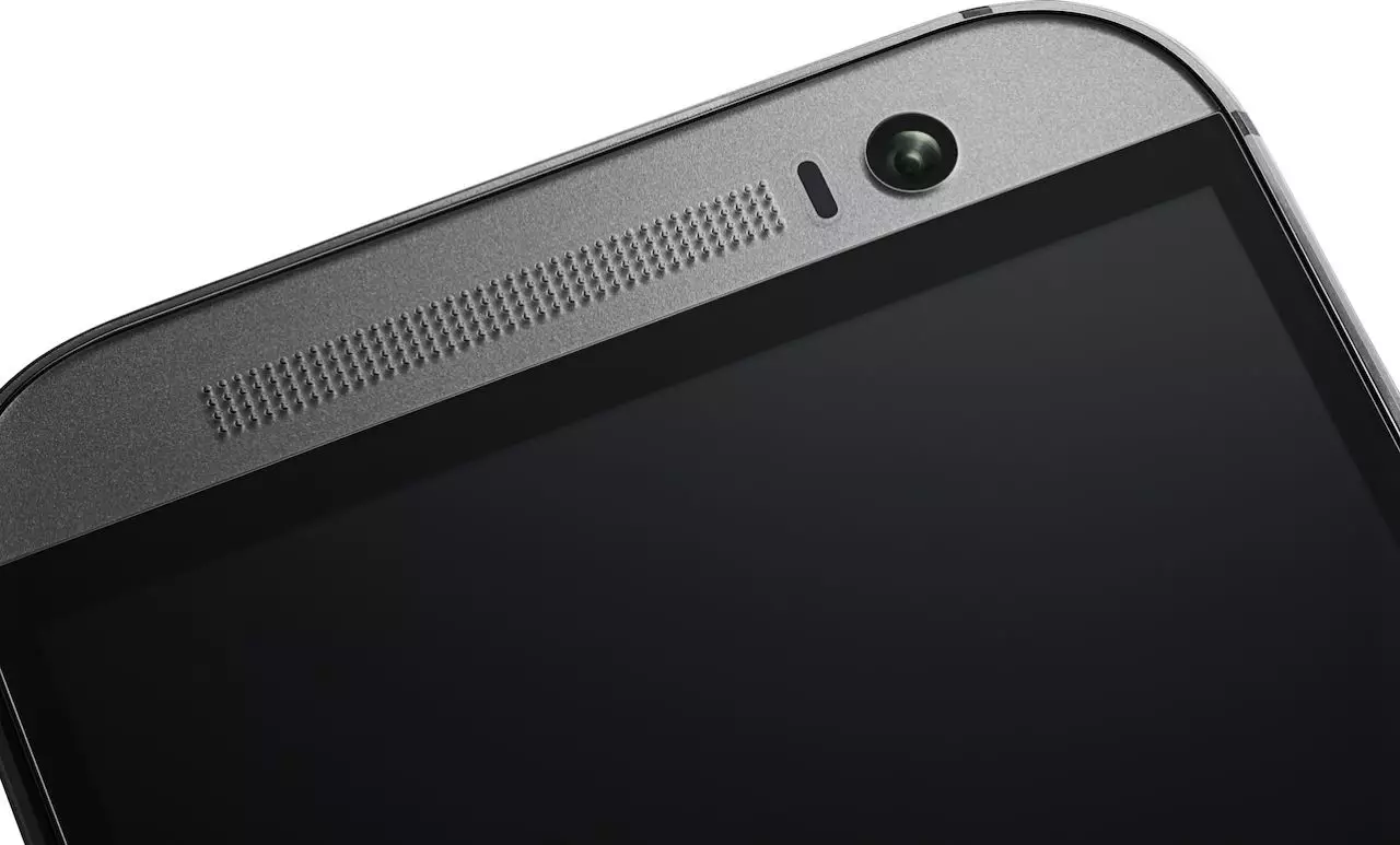 Novi HTC One M8 je resničen in čudovit