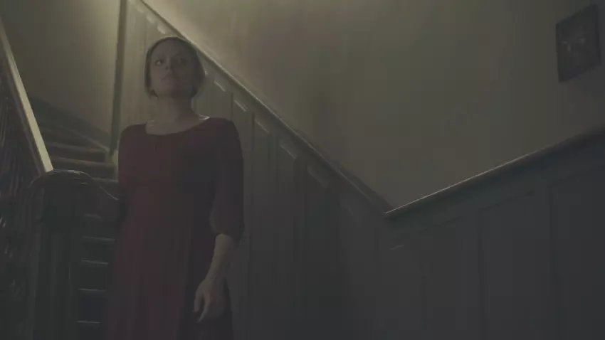 The Handmaid's Tale vänder på manuset för att visa kvinnorna bakom kvinnofientlighet