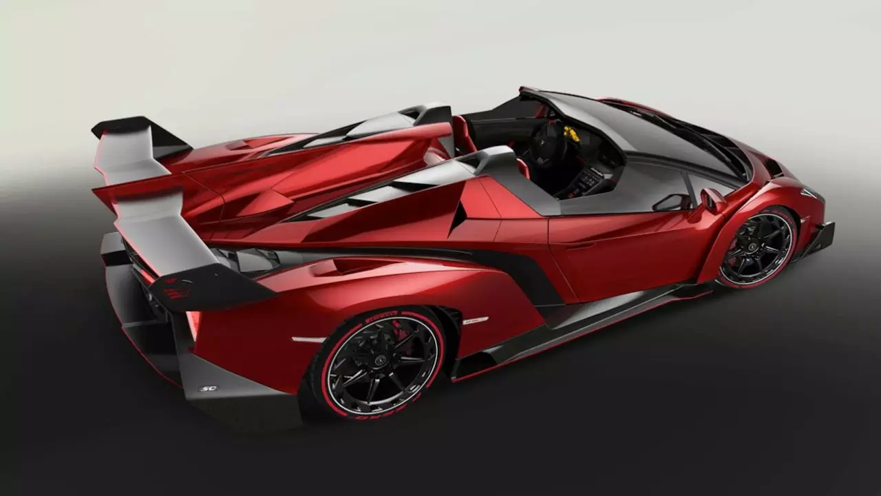 Lamborghini Veneno Roadster: vaizdingiausia automobilių pornografija