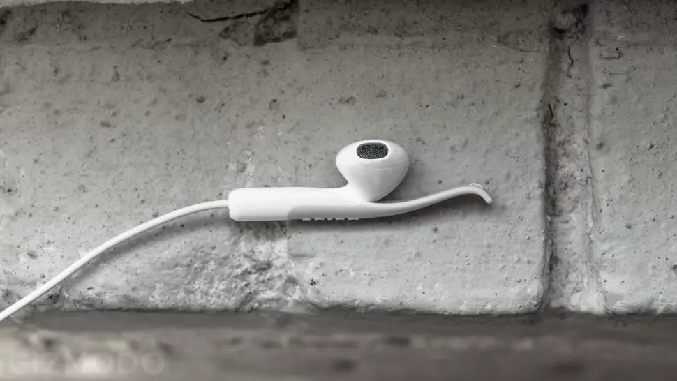Sprng EarPod Clip Review: Ien fan Apple's grutste ûntwerpfouten, fêst