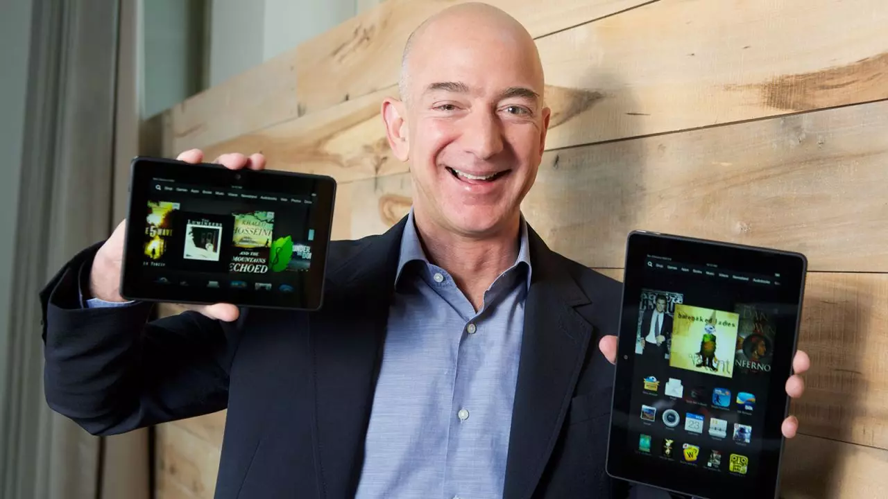របៀបដែល Jeff Bezos បានបង្កើត Amazon របស់មនុស្សគ្រប់គ្នាគ្រប់ពេលវេលា