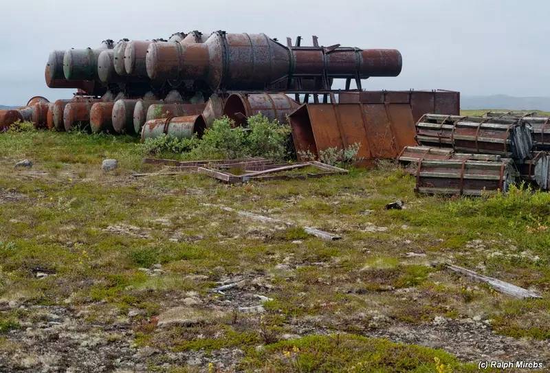 این جزیره بقایای در حال پوسیدگی ناوگان هسته ای شوروی را در خود جای داده است