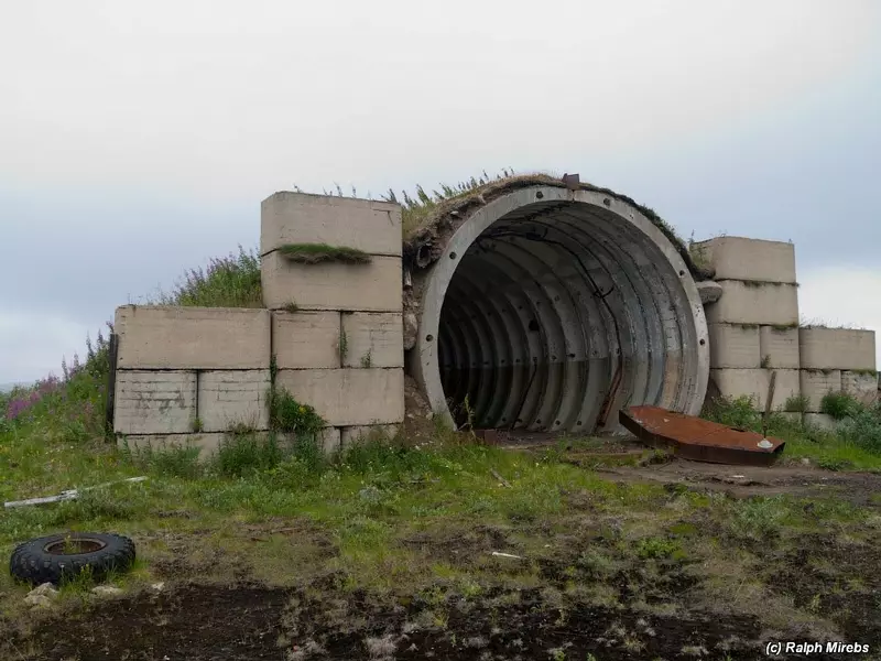 Na tomto ostrove sa nachádzajú chátrajúce pozostatky sovietskej jadrovej flotily