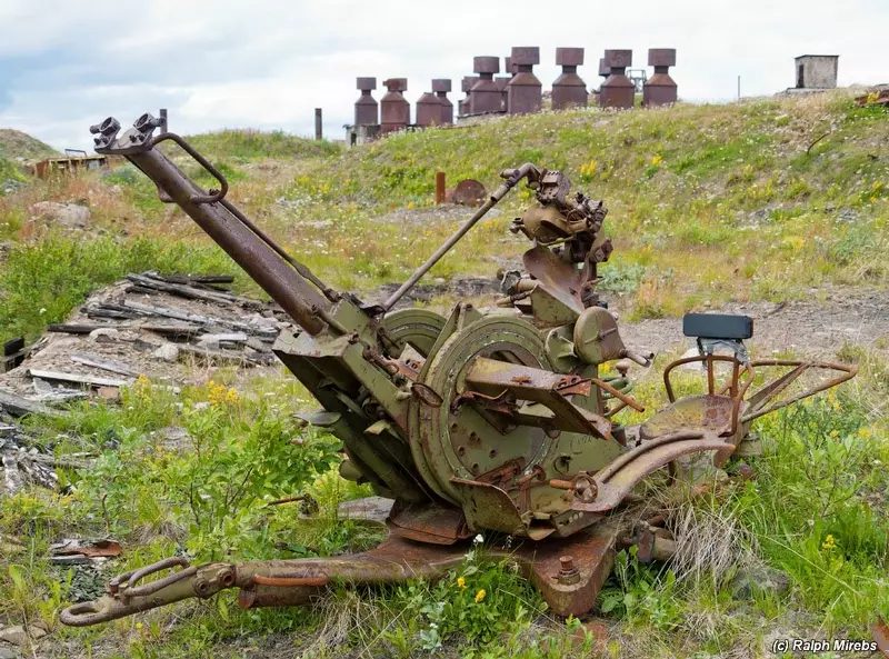 Cette île contient les restes en décomposition de la flotte nucléaire soviétique