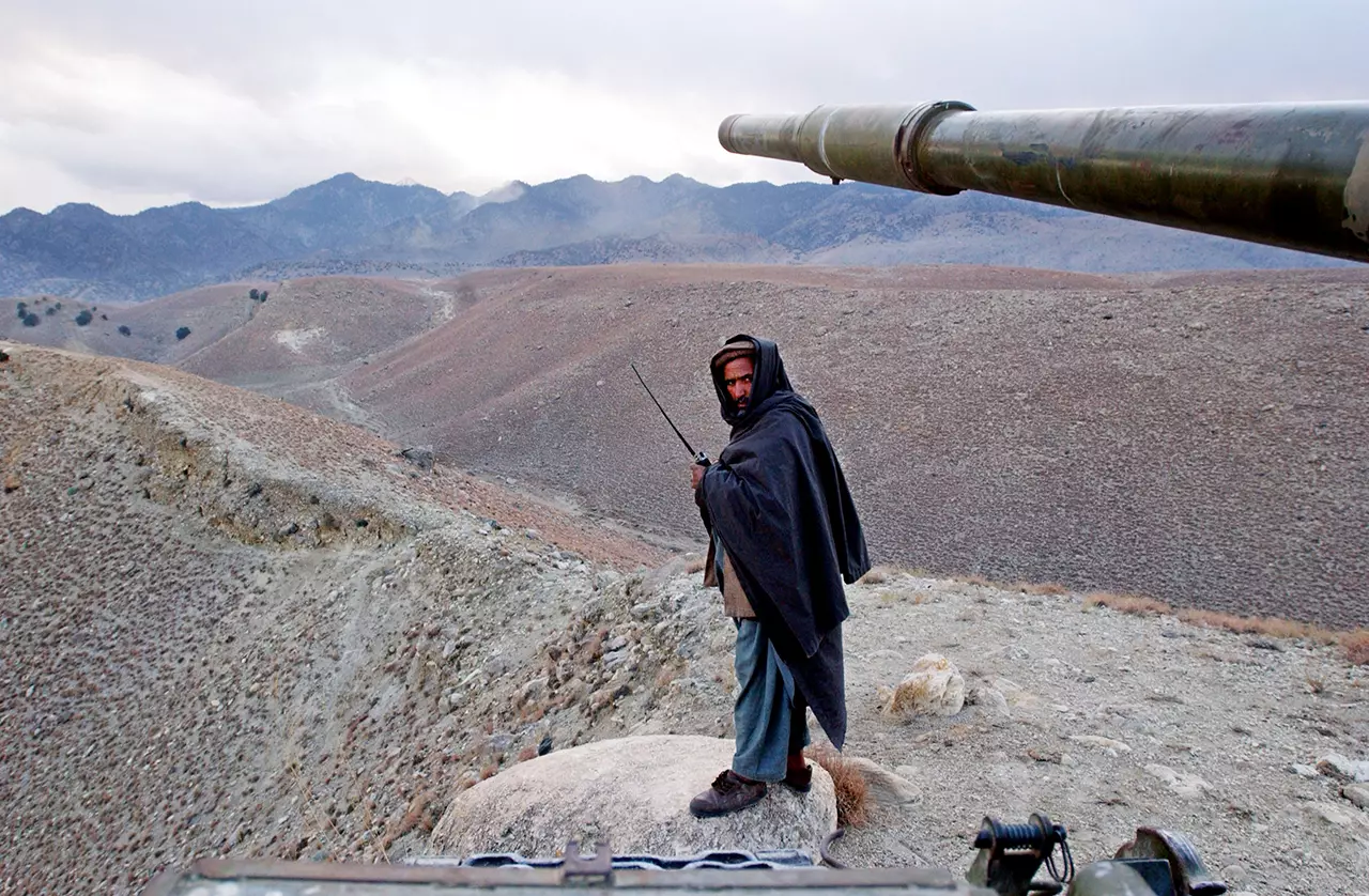 Fotografi Perang Yang Tidak Berbelah bahagi Chris Hondros