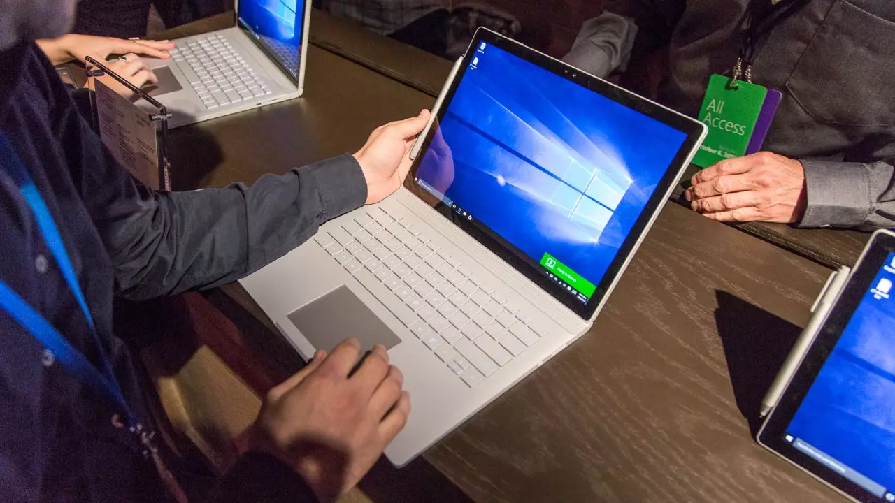Surface Book 실습: 더 완벽한 노트북을 향하여
