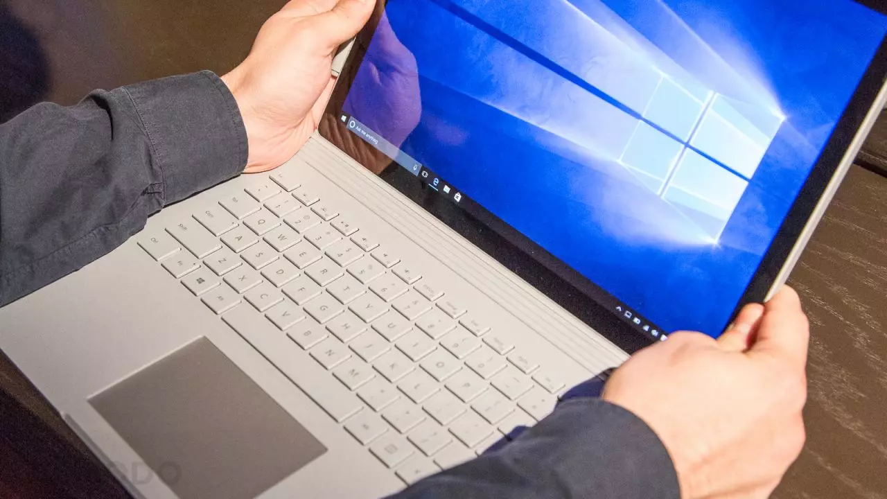 Surface Book 動手實踐：邁向更完美的筆記本電腦