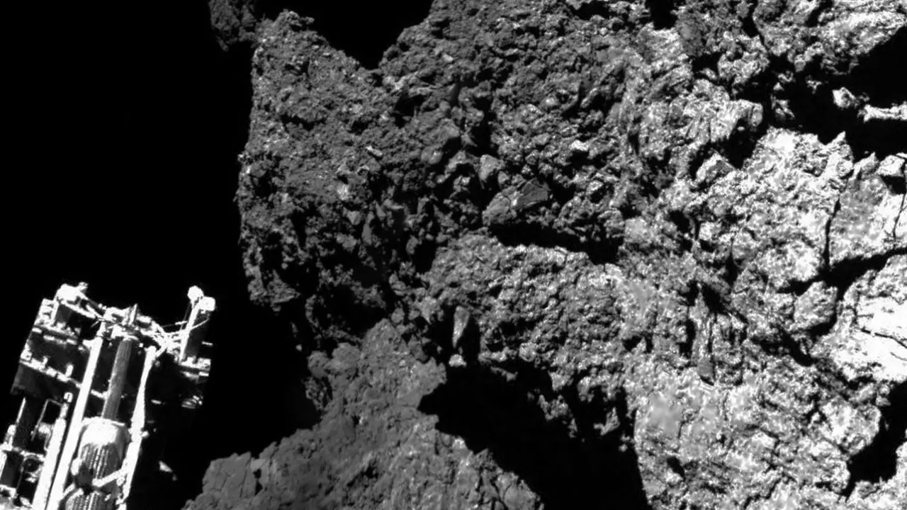Unua Kometa Borado Iam Konfirmita: 100% Sukcesa Misio, Diras ESA