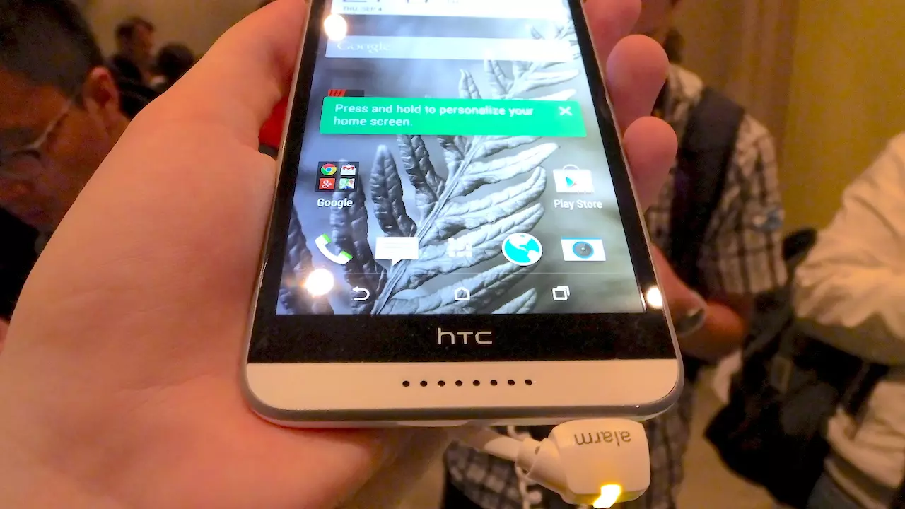 د HTC Desire 820: یو پیاوړی 64-Bit اندروید منځنی رینجر