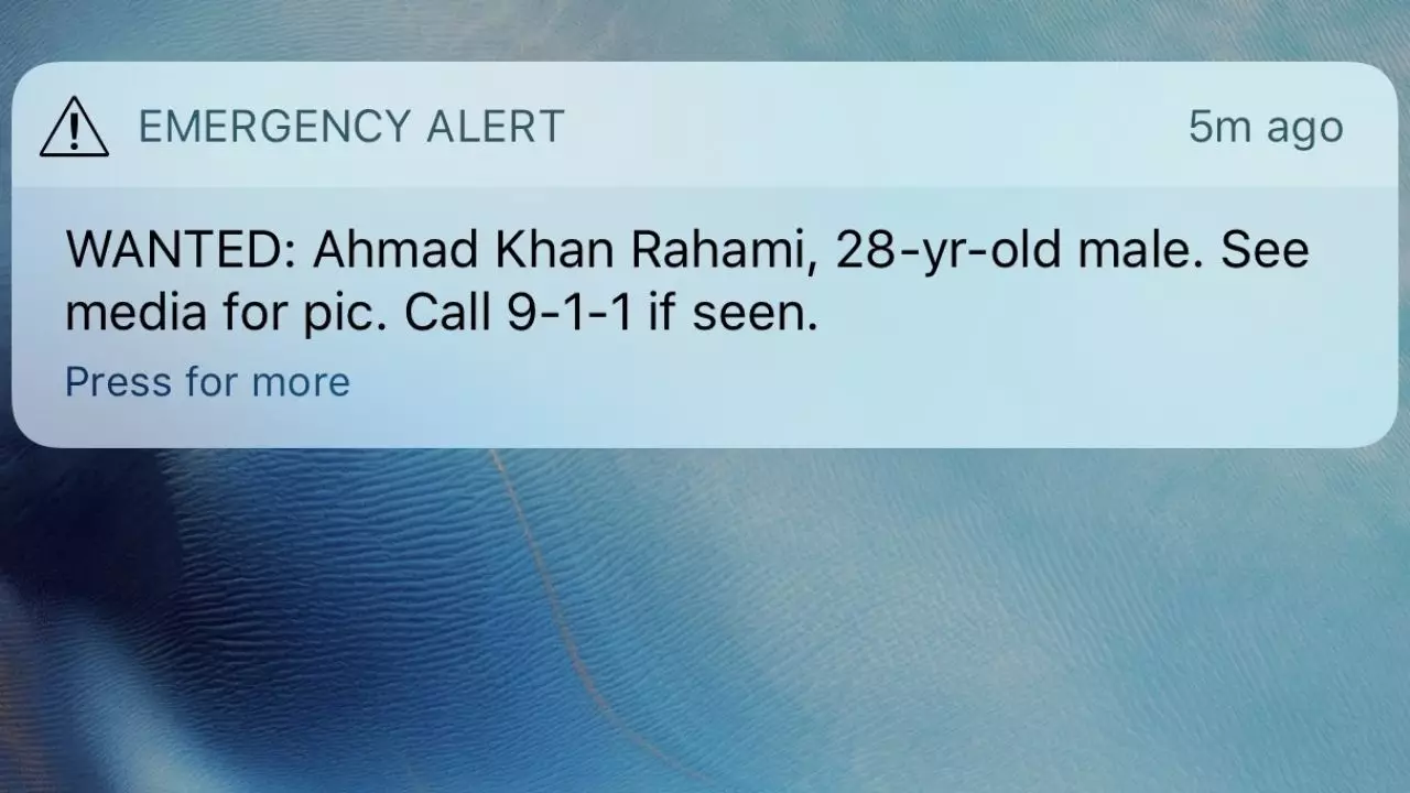 Pilsētas telefona brīdinājumā konstatēts vīrietis, kurš tiek meklēts par sprādzienu Ņujorkā