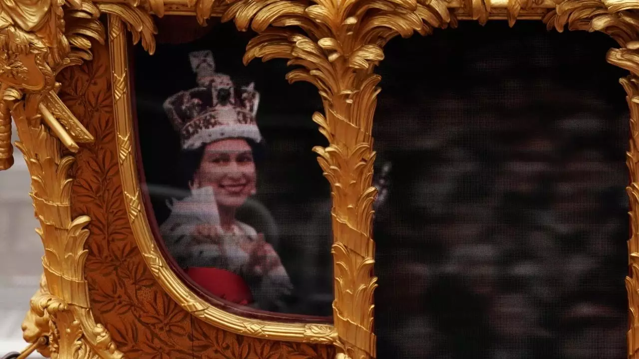 Călătoria virtuală a reginei cu trăsura a fost o adevărată hologramă?