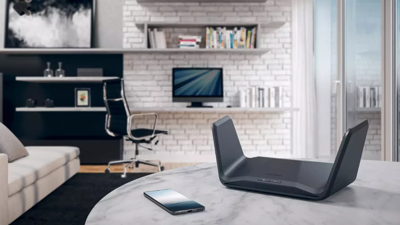 Netgear-da Yeni, Biraz Ucuz Wi-Fi 6E Router var