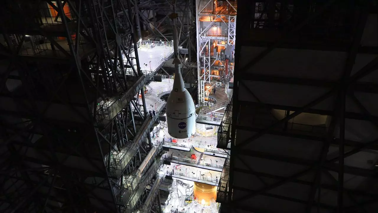 美国宇航局完成下一代火箭的堆叠，揭示了一个绝对的野兽