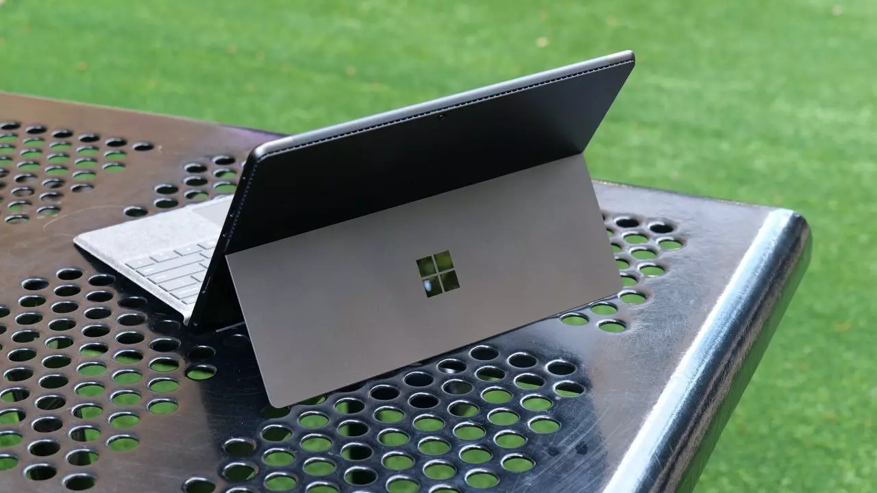 Surface Pro 8 ir Microsoft 2-in-1 dizaina izcilākais punkts 26917_9