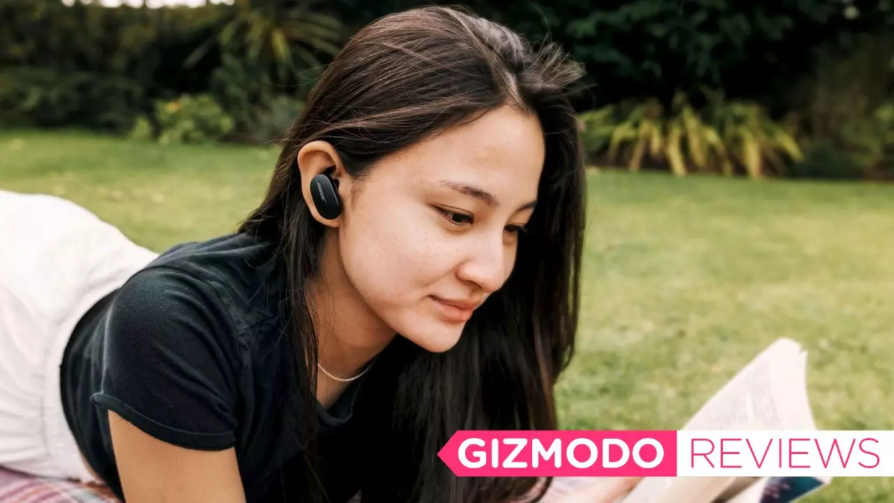 Bose QuietComfort fülhallgatók áttekintése: Furcsán néz ki, nagyszerűen hangzik
