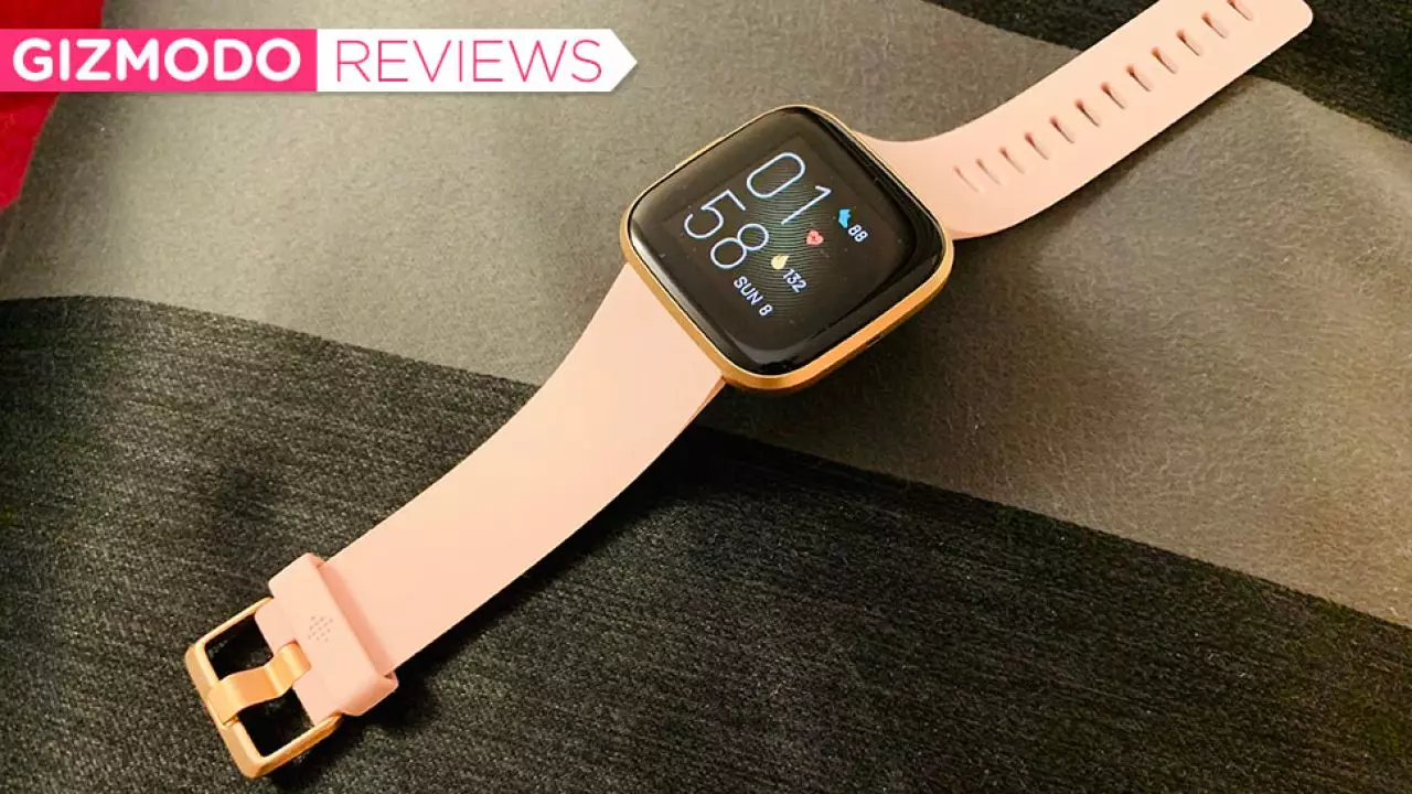 Fitbit Versa 2 Məni daha çox şey istəməyə məcbur edən möhkəm bir yeniləmədir