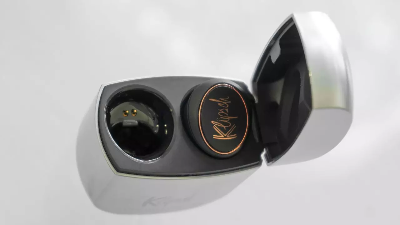 Il-Zippo-Case Klipsch Earbuds Attwalment Sound Pretty Dang Good 27222_9