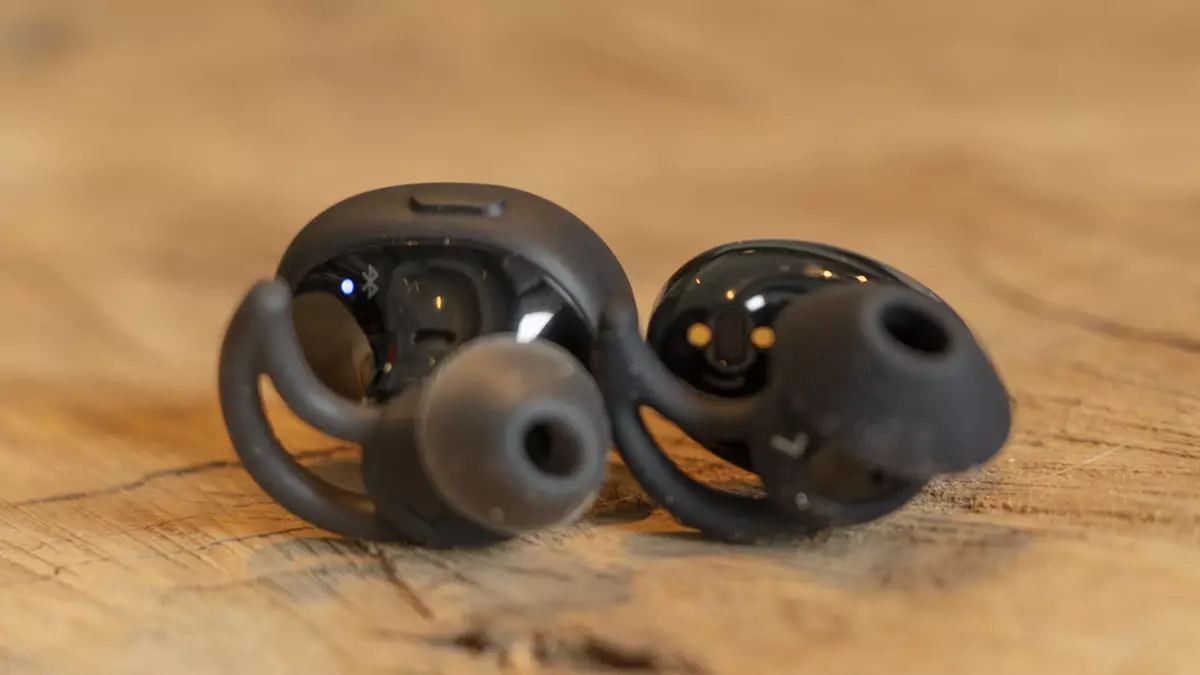 Bose's Latest Headphones Tackle A New Frontier Of Noise Cancelling, Tab sis Nws Puas Tsim Nyog Nyiaj Ntxiv? 27233_10