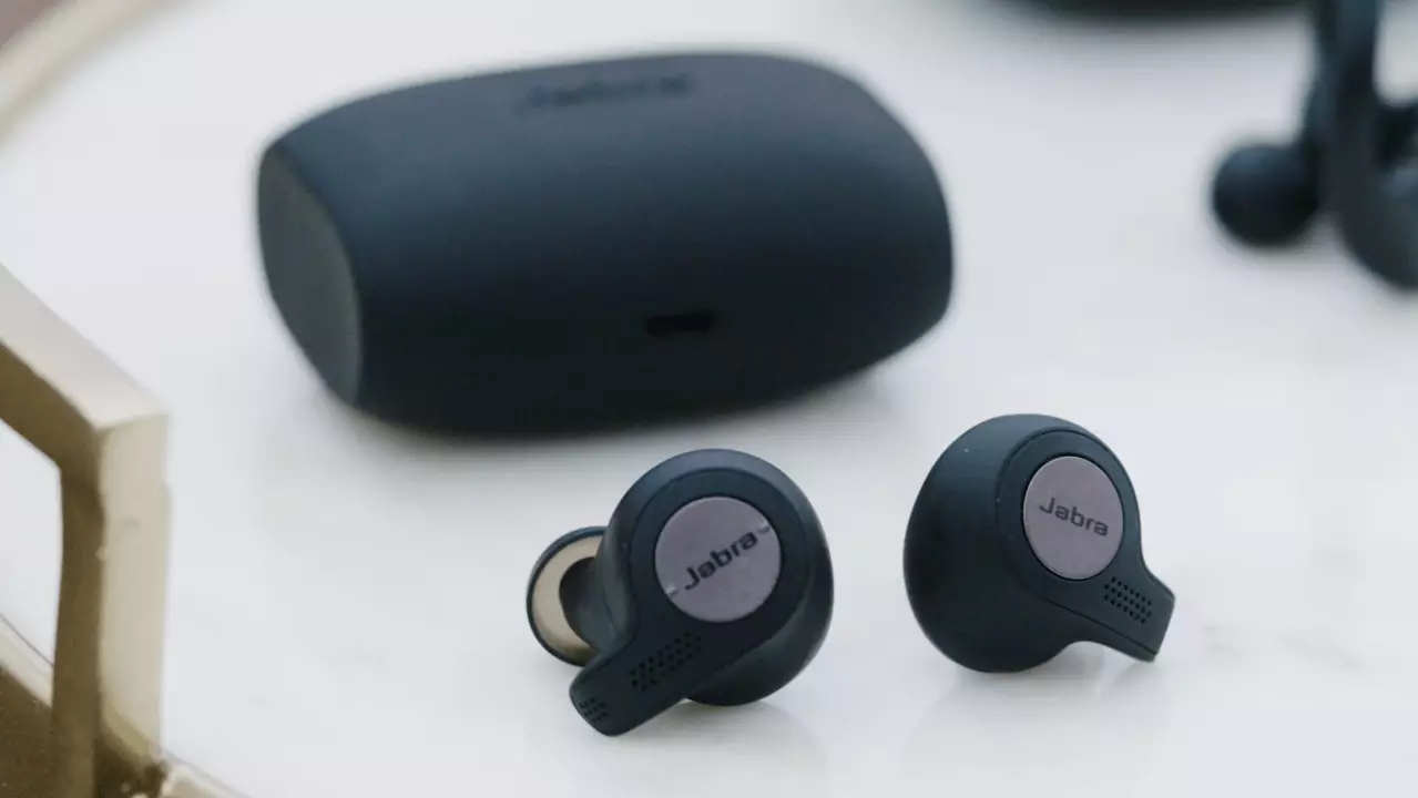 Ito Ang Pinakamahusay na Truly Wireless Earbuds