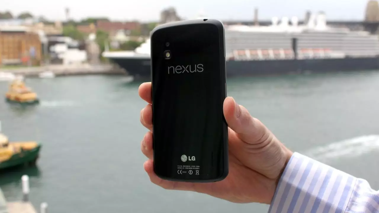 Nexus 4 Australische hands-on: beoordeel dit boek niet op zijn sprankelende omslag