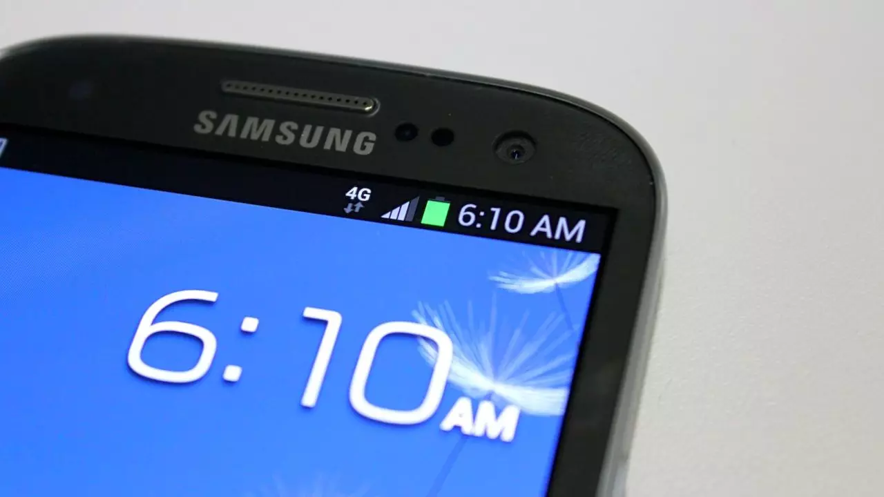 Nlebanya Samsung Galaxy S III 4G: Ọ dị mma karịa mgbe ọ bụla