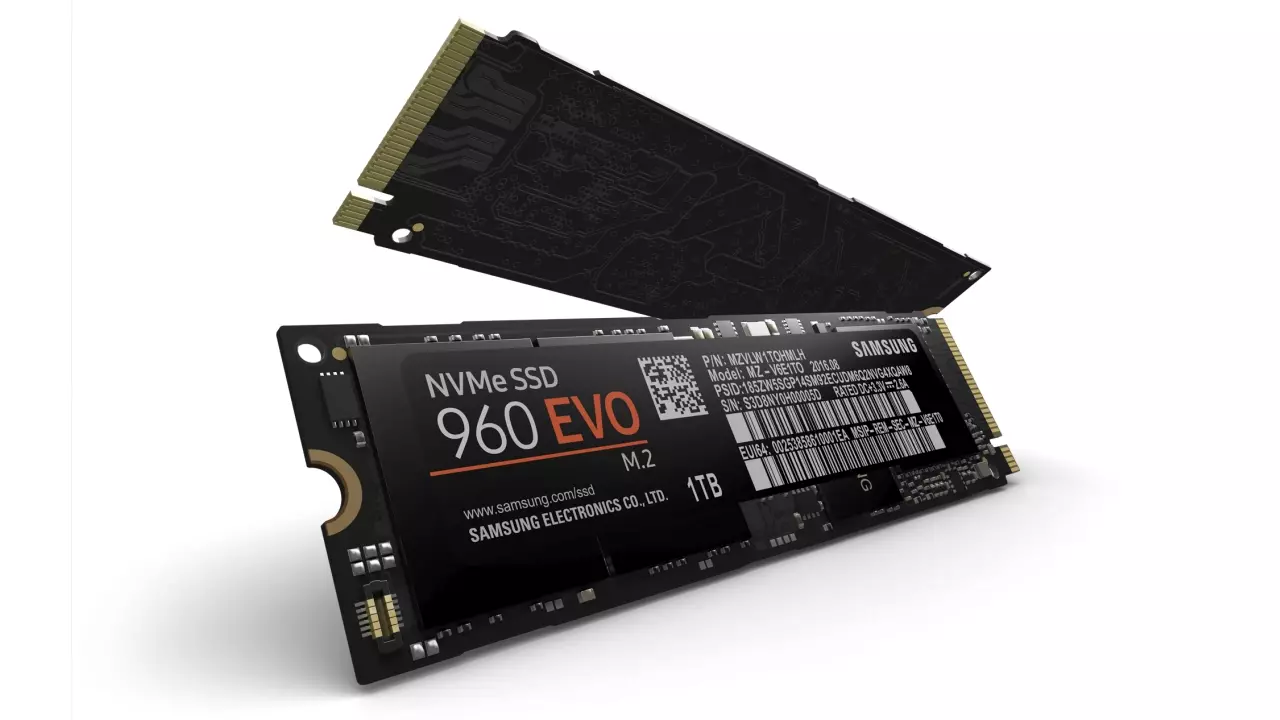 ସାମସଙ୍ଗ ଅଲ୍ଟ୍ରା ଫାଷ୍ଟ 960 PRO ଏବଂ 960 EVO SSD ଗୁଡ଼ିକୁ ଲଞ୍ଚ କରିଛି |