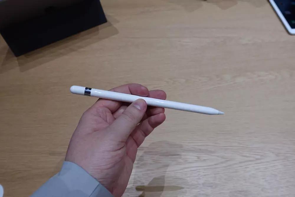 Apple iPad Pro + Apple Pencil: аўстралійскія рукі