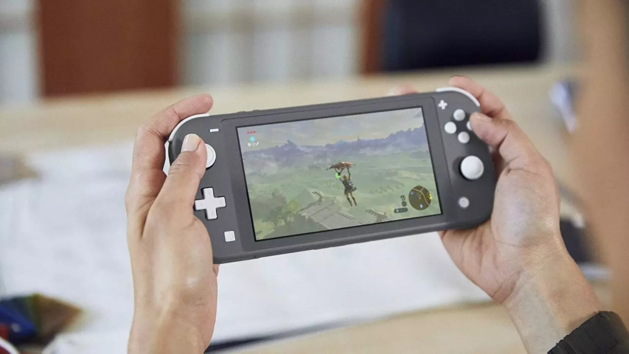 Nintendo Switch Lite je zdaj še lažji v vaši denarnici pri 269 $