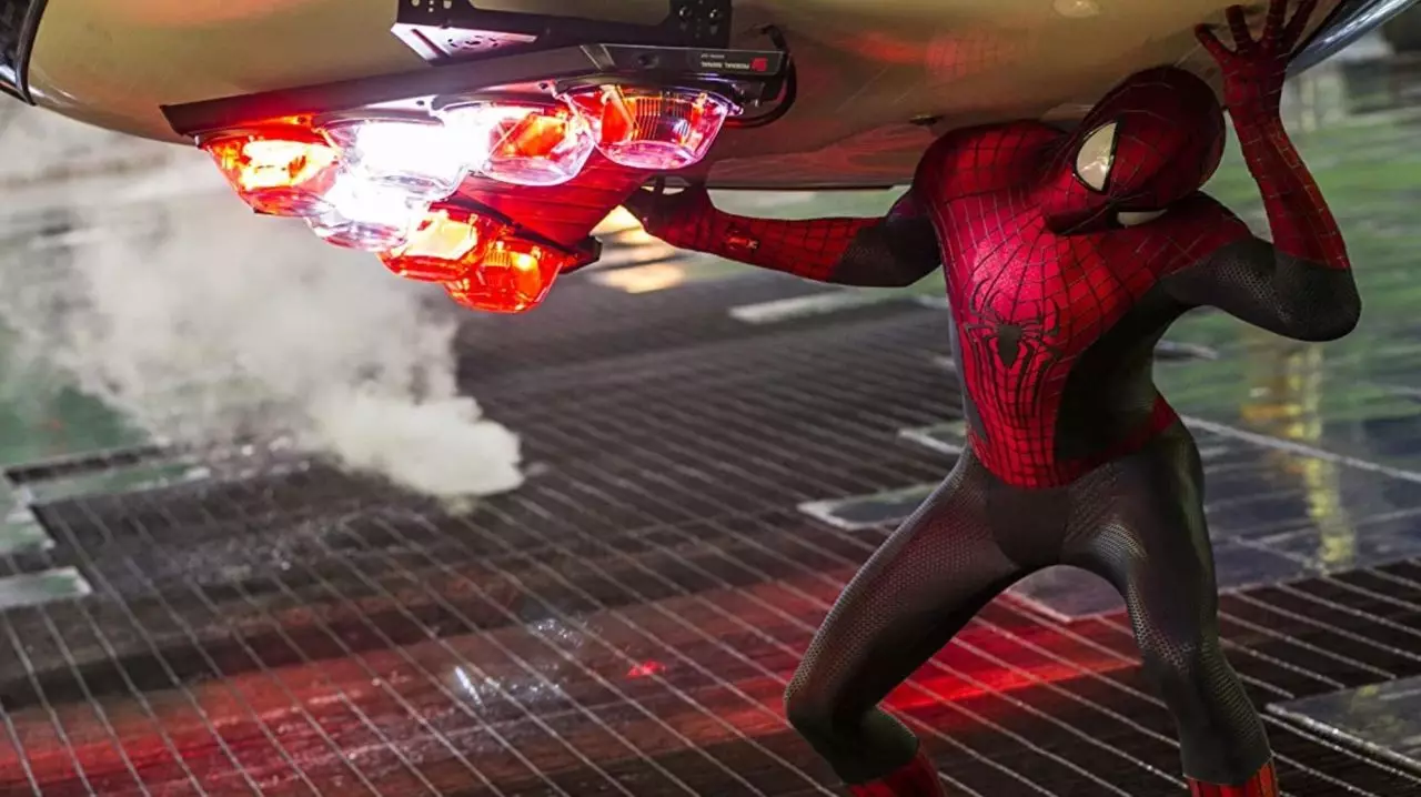 Spider-Man 2 yodabwitsa idanyamula katundu wambiri. Pafupifupi kwambiri. (Chithunzi: Sony Pictures)
