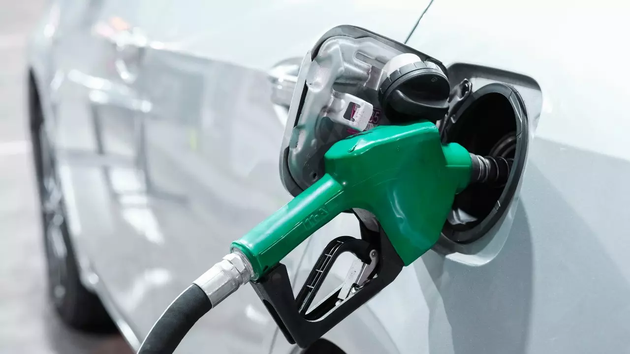 5 tipů, jak zajistit, aby vaše palivová nádrž vydržela déle, zatímco ceny jsou vysoké