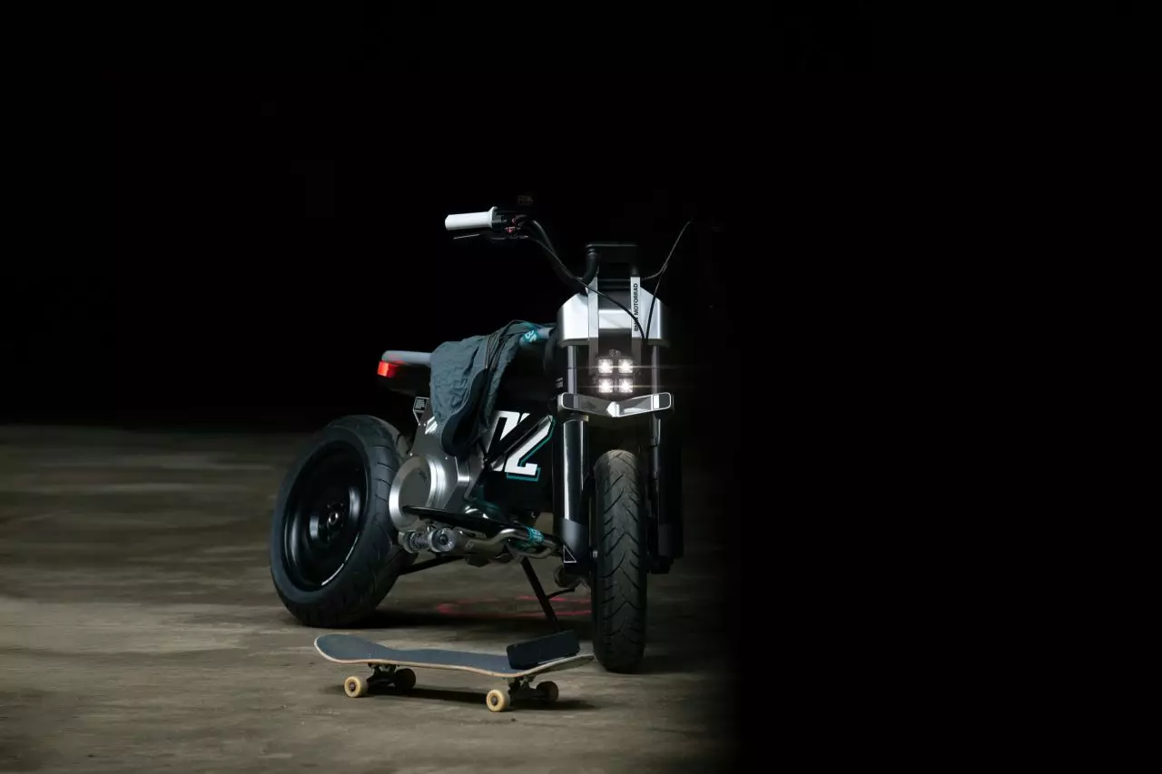 BMW a un autre concept de scooter électrique totalement génial