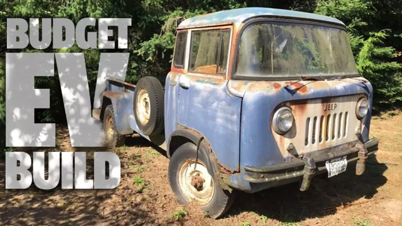 Je convertis ce Jeep FC-170 de 1958 en un tout-terrain électrique, mais ça va être brutal