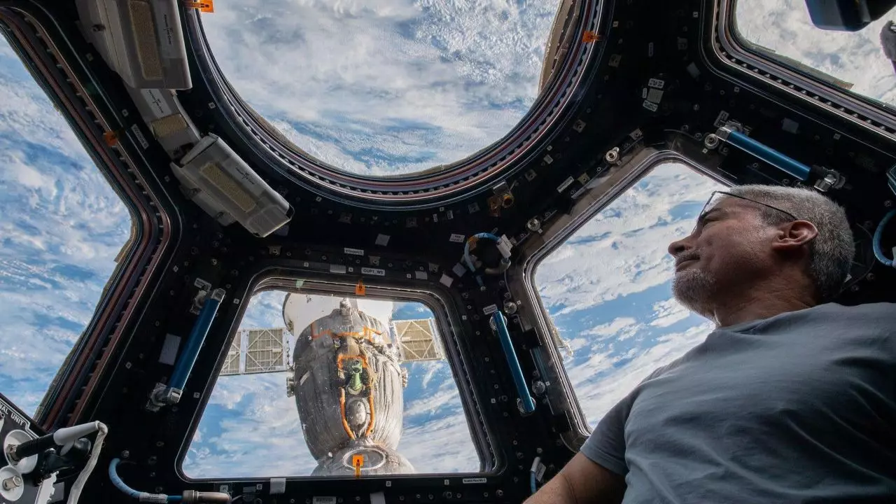 NASA Astronaut brekt Spaceflight Record en hitches Ride to Earth op Russyske Sojoez