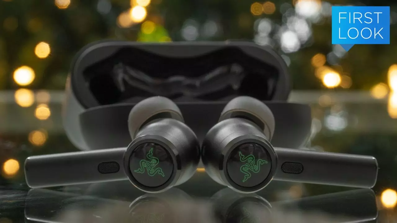 Naujausios „Razer“ belaidės ausinės sumažina triukšmą ir išlaiko neįtikėtinus žemuosius dažnius