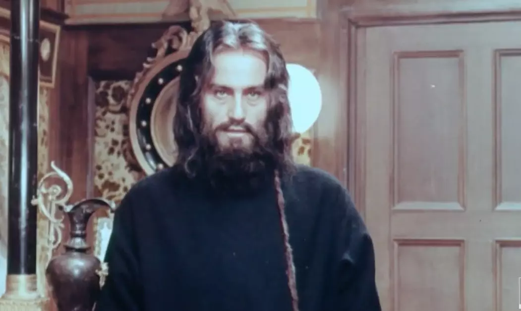 Rasputin-esque. (Chithunzi: Video ya Arrow)