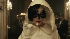 Trela ya Cruella ya Disney ni Hadithi ya Asili ya Batman Villain