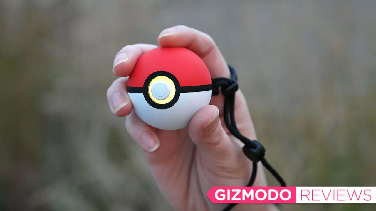 Poké Ball Plus frá Nintendo fékk mig til að óska þess að ég væri barn aftur