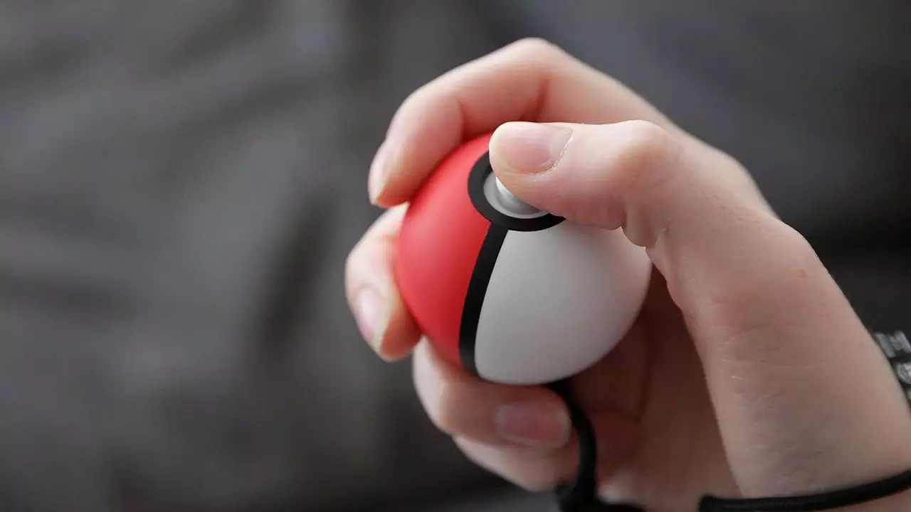 Poké Ball Plus frá Nintendo fékk mig til að óska þess að ég væri barn aftur