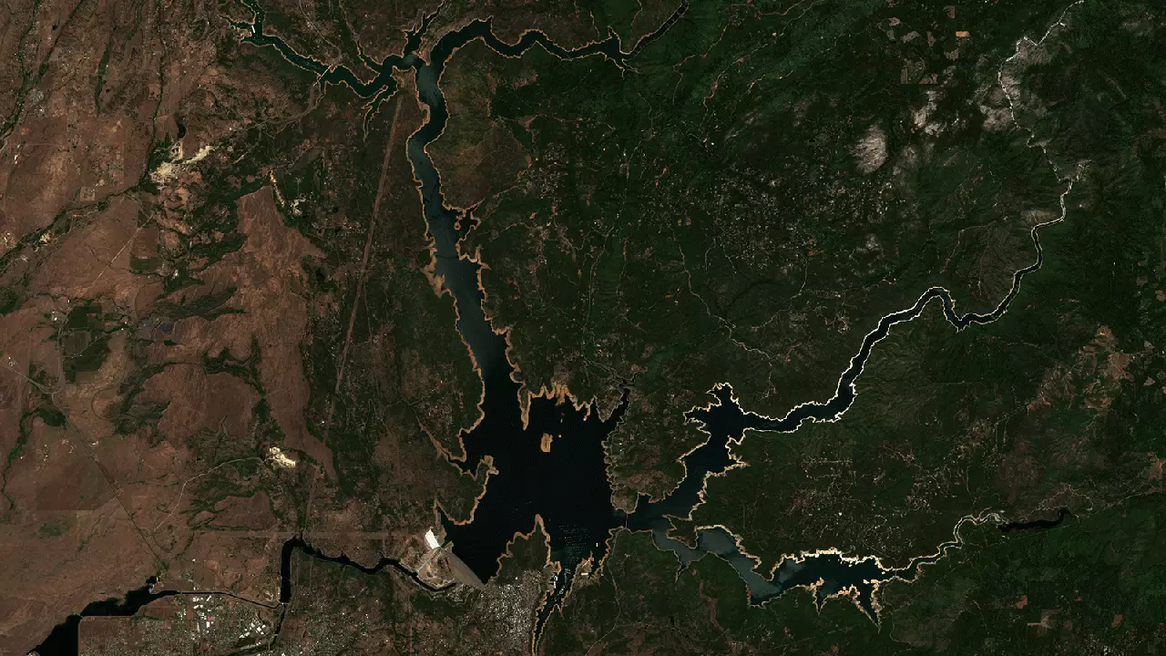 Спутниктен тартылган 7 үрөй учурган сүрөттөр АКШнын батышындагы мегакургакчылыкты ачып берет