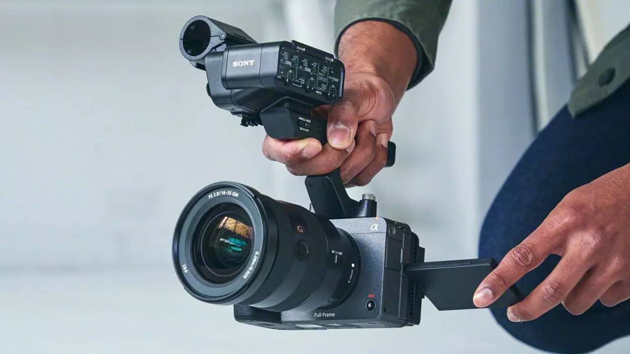 Sony's New FX3 ඔබේ සාක්කුවේ සිනමා-ගුණාත්මක කැමරාවක් තබයි