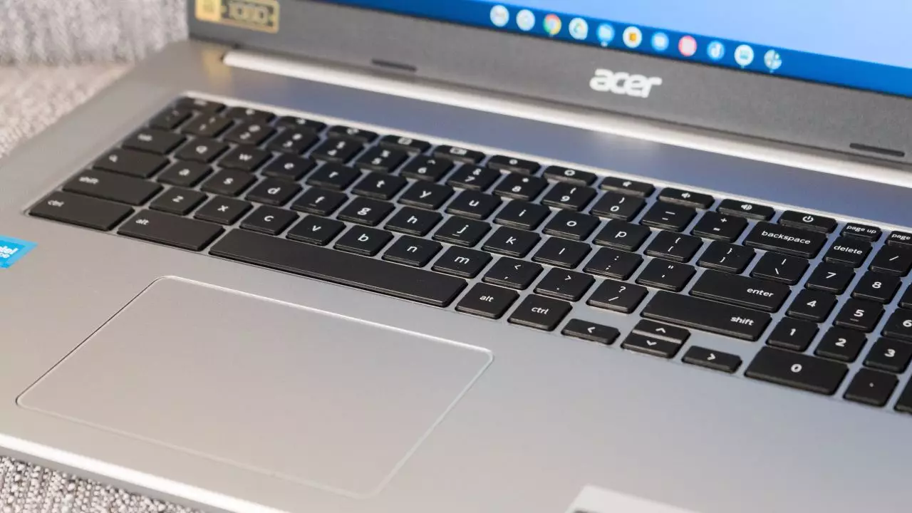 El Chromebook més gran que podeu comprar és molt bàsic 39780_4