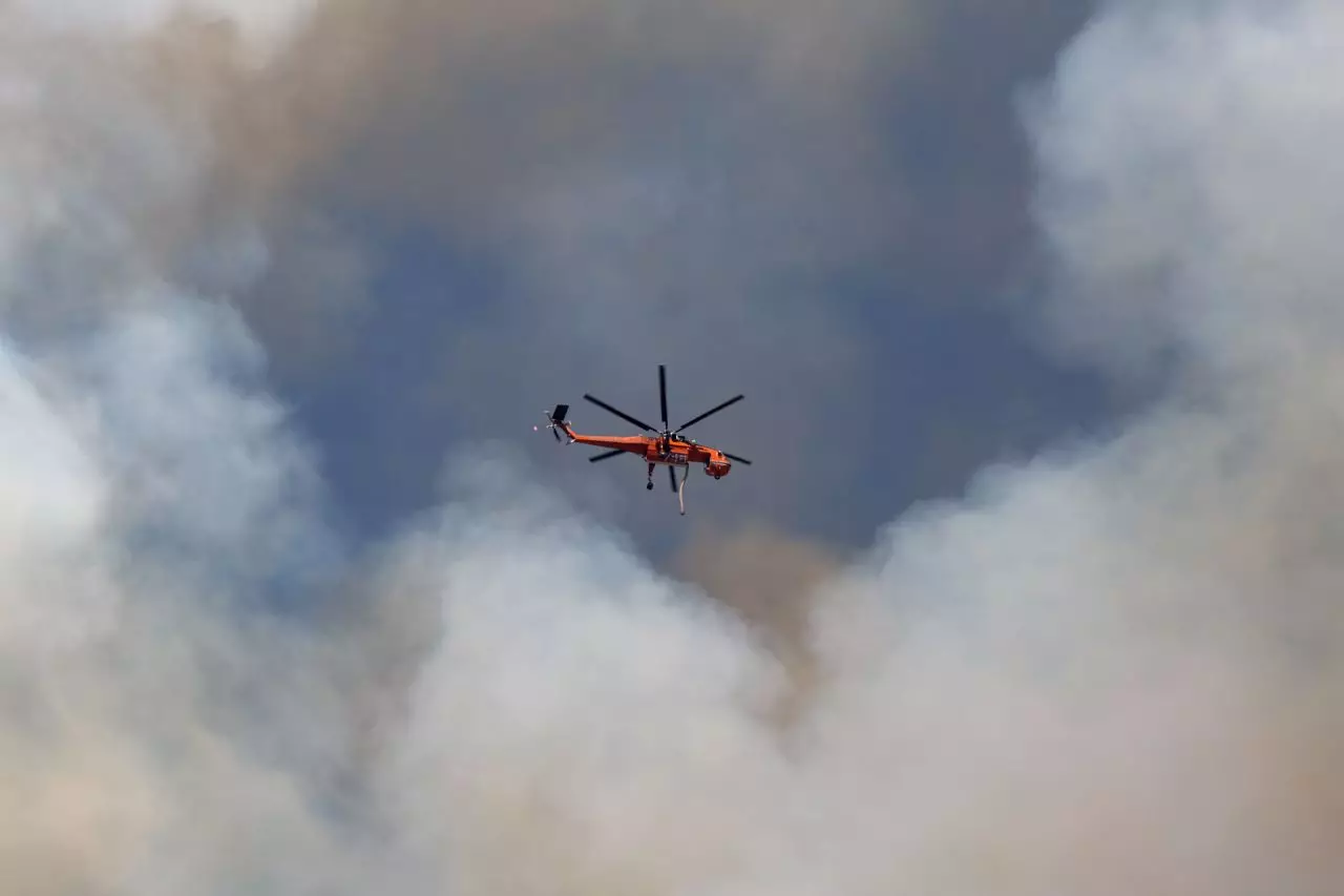 California Burning: Mga Madulang Larawan Ng Mga Bumbero Sa Aksyon