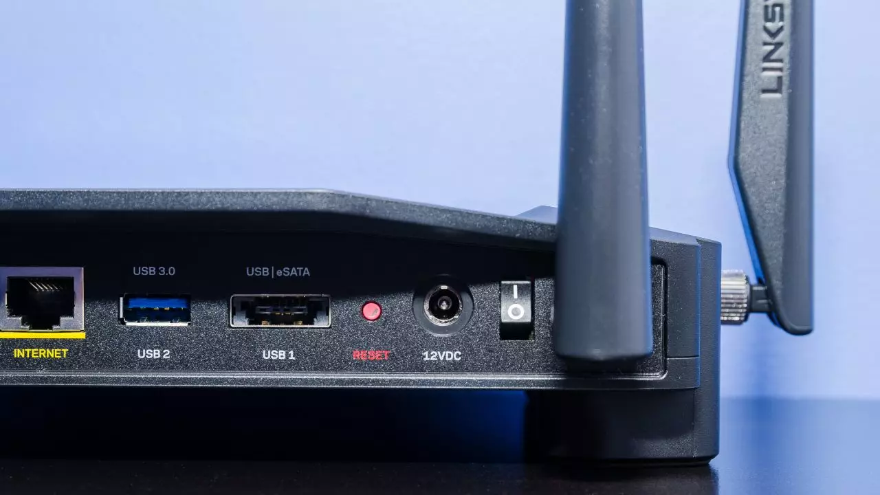 Router Linksys WRT-1900AC: przegląd australijski