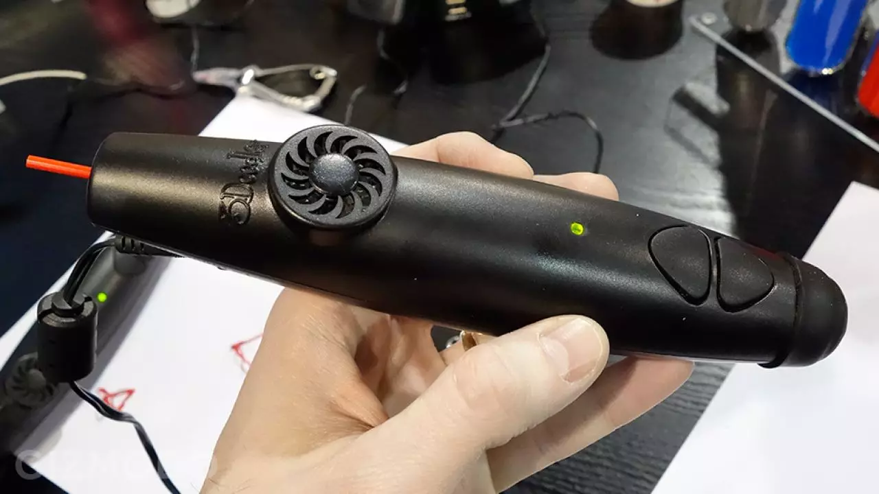 Hannen op 'e 3Doodler 3D-printpen: geduld is in deugd