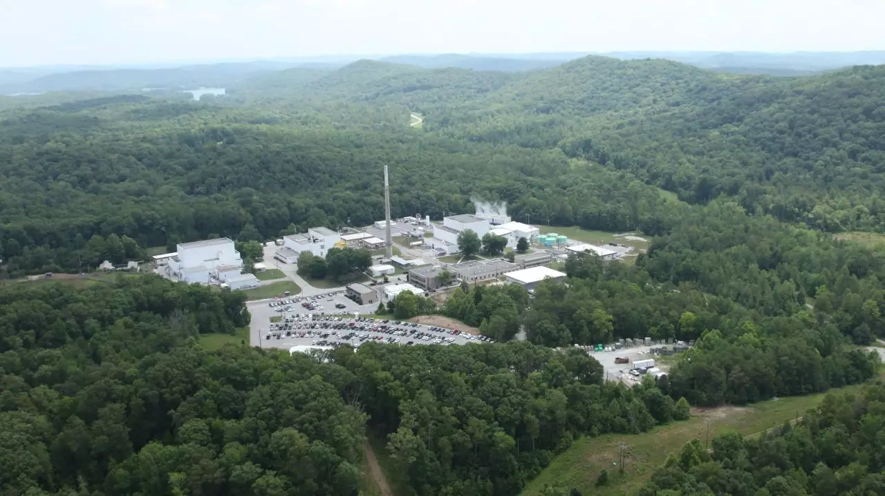 Lub High Flux Isotope Reactor hauv Oak Ridge, Tennessee. (Duab: Wikimedia Commons, Fair Use)