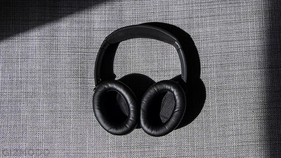 Bose QuietComfort 35 Bluetooth Headphones: Gizmodo Review