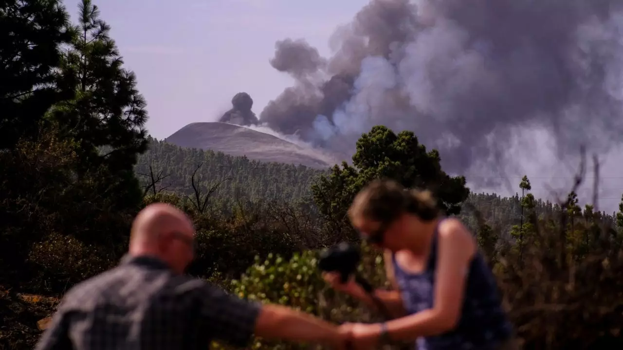 Tại sao chúng ta không thể dự đoán khi nào núi lửa sẽ ngừng phun trào?
